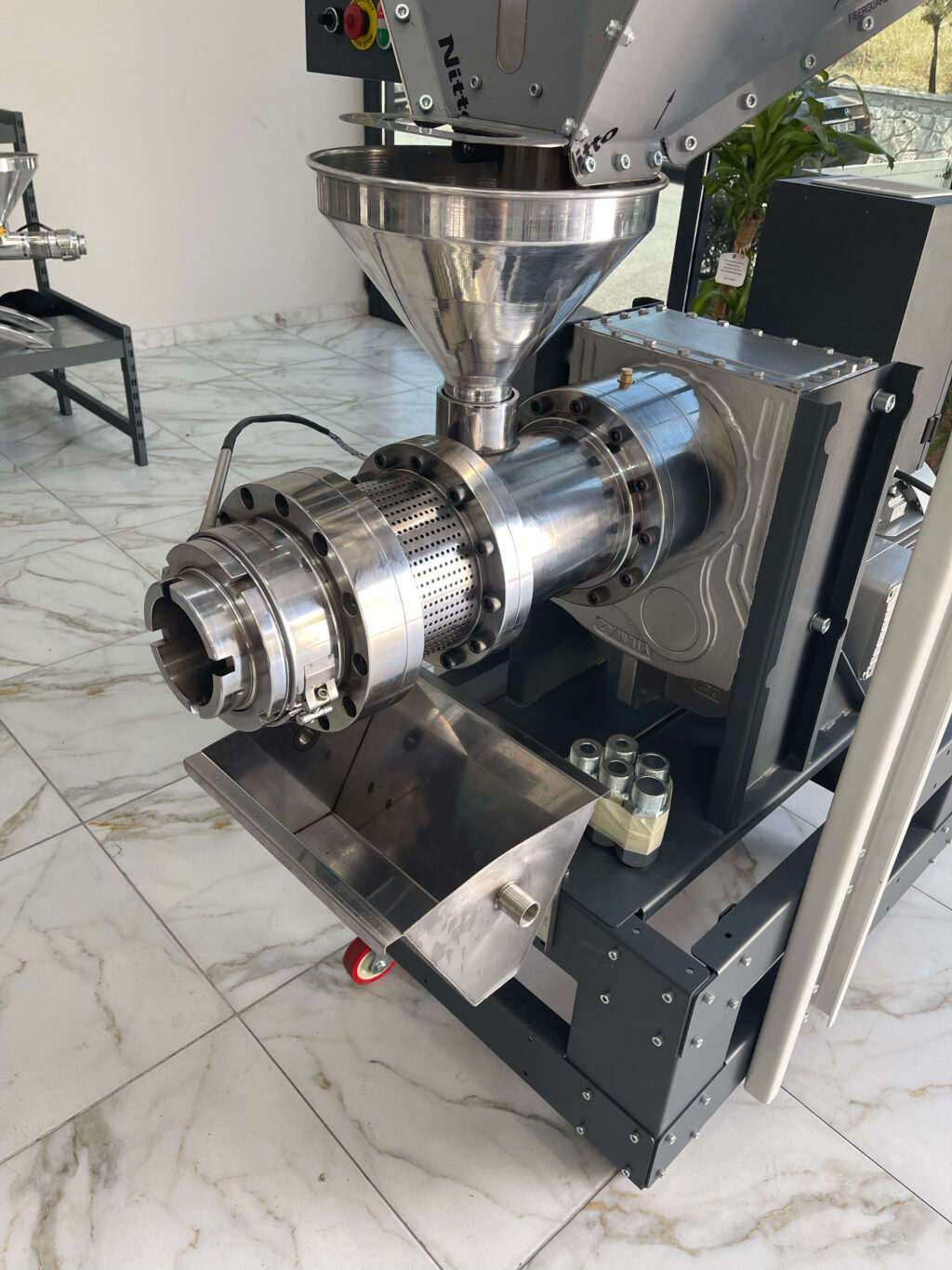 Compact Model 2 - Cold Press Oil Machines